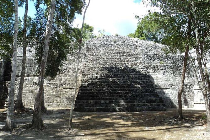 Tour to Calakmul and Balamkú. From Campeche - The Sum Up