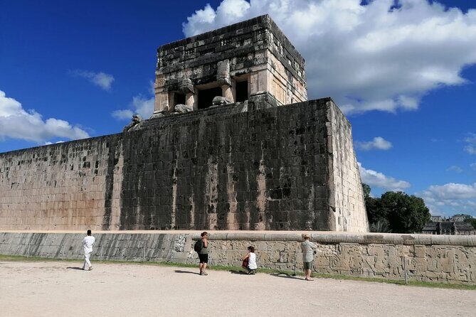 Tour to Chichen Itza & Cenotes Ik kill & Hubiku from Cancun - Who Is This Tour Best For?