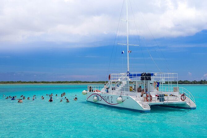 Tour to Cozumel by Catamaran with Snorkeling and Buffet Lunch - Who Will Love This Tour?