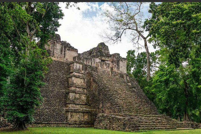 Tour to Dzibanche and Kohunlich with Transportation and 3 Course Meal Included - Potential Drawbacks or Considerations