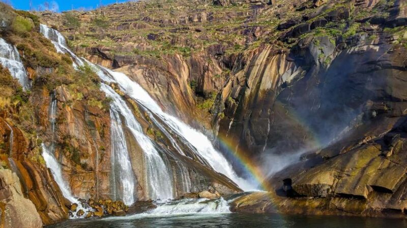 Tour to Finisterre and Costa da Morte from Santiago de Compostela - Guides and Language