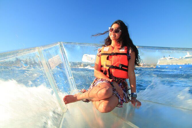 Tour to the Arch of Cabo San Lucas in a transparent glass boat - An In-Depth Look at the Cabo San Lucas Glass Boat Tour