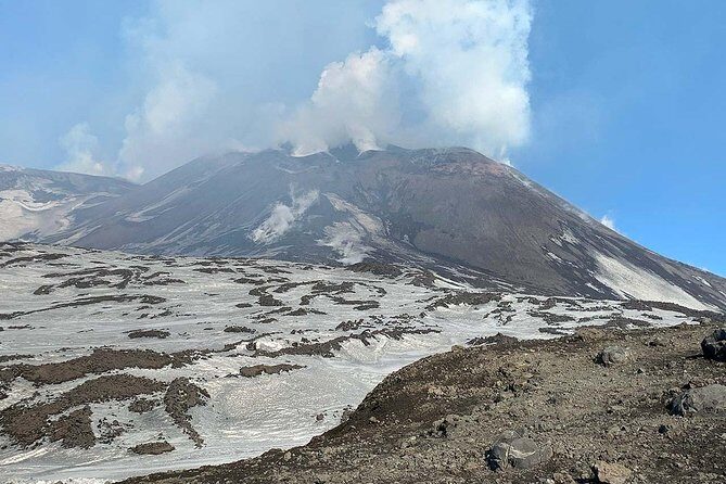 Tour to the Summit Craters of Etna 2920 meters with cable car and Jeep - Key Points