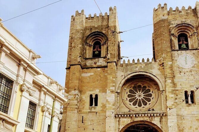 Tour TukTuk 3 hours Lisbon Free Pick-up - The Perfect Introduction to Lisbon’s Charm