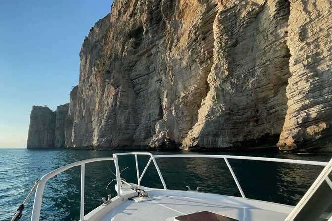 Tourist boat tour of the Gaeta peninsula - Exploring the Gaeta Peninsula by Boat: An Authentic Coastal Experience