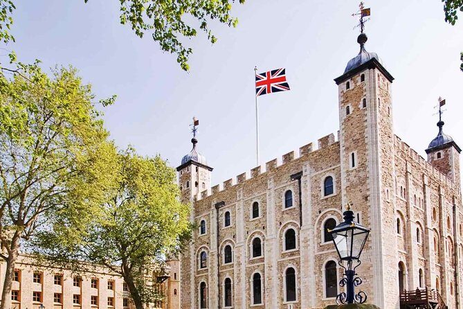 Tower of London & 30+ London Sights Walking Tour - Who Should Consider This Tour?