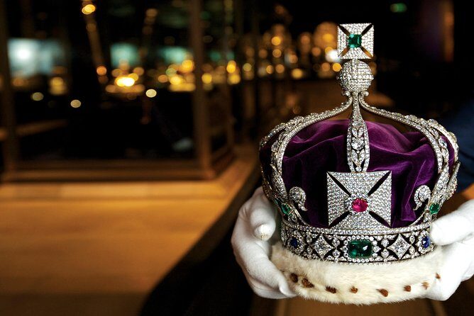 Tower of London and Crown Jewels Exhibition Ticket - The Experience in Detail