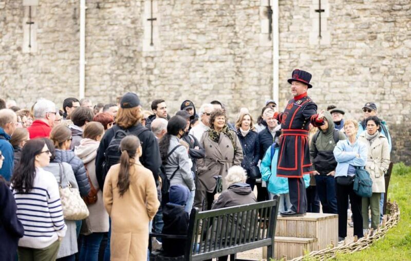 Tower of London: Beefeater Opening Ceremony & Crown Jewels - Key Points
