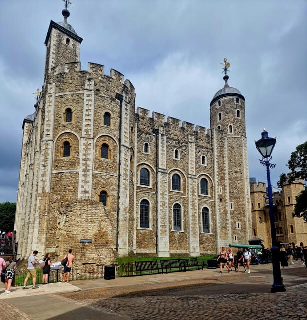 Tower of London Crown Jewels and English Royal History Tour - Authentic Insights from Past Visitors