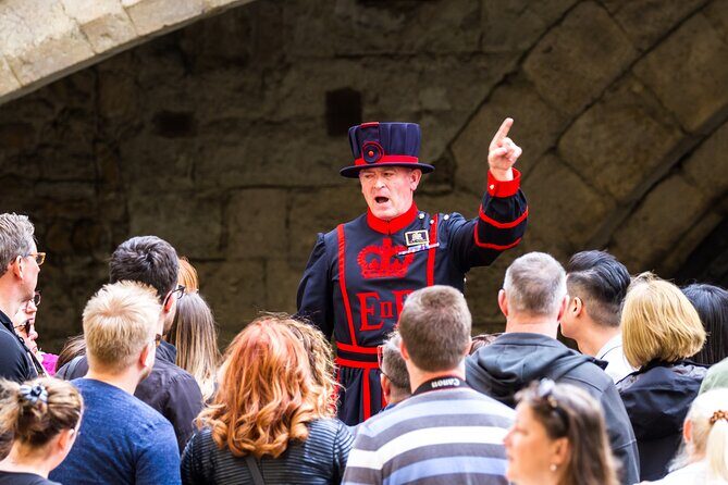 Tower of London: Crown Jewels & Beefeater Opening Ceremony - The Complete Breakdown of the Tour Experience