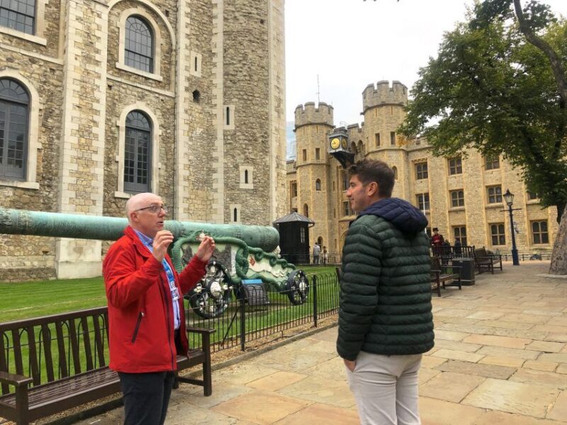 Tower of London: Early Access with Crown Jewels & Beefeaters - Introduction