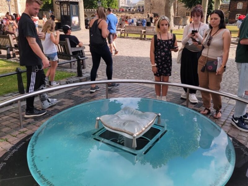 Tower of London: Early Access with Crown Jewels & Beefeaters - Practical Tips for Your Visit