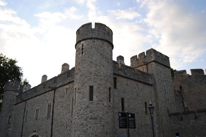 Tower of London Private Guided Tour - Who Should Consider This Tour?