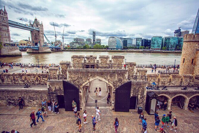 Tower of London Ticket with Audio Guide and Unlimited Entry Time - FAQ