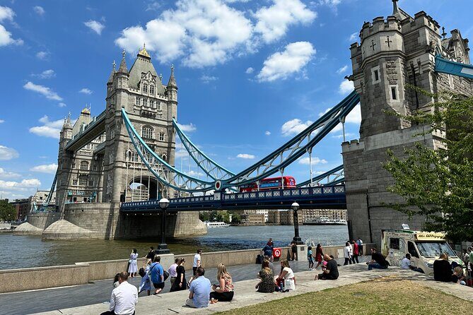 Tower of London & Tower Bridge Private Tour for Kids and Families - FAQ