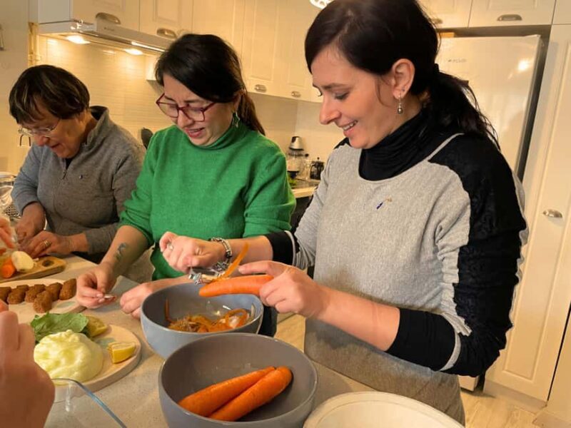 Traditional Home Cooking with a Local in stanbul Center - Sharing a Meal and Authentic Conversation