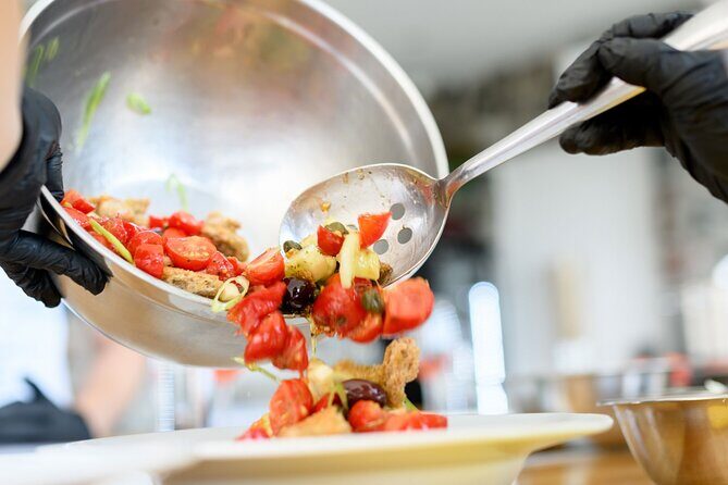 Traditional Kouzina Santorini Cooking Experience - Authenticity and Review Insights