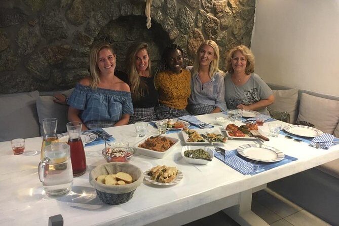 Traditional Lunch or Dinner with Drinks in Mykonos - An In-depth Look at the Experience