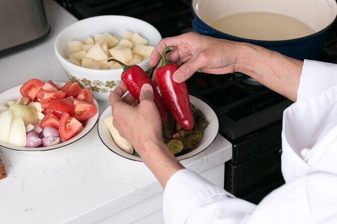 Traditional Mexican Salsa Cooking Class With Local Chef - Key Points