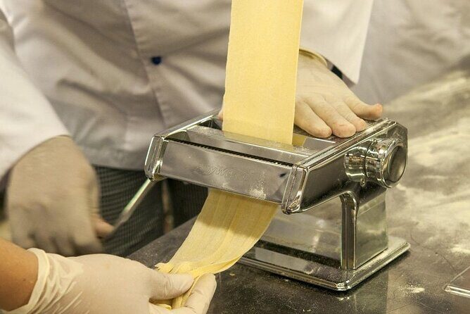 Traditional Pasta Cooking Class with Tiramisu Small Group - A Closer Look at the Tour Itinerary