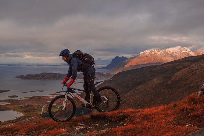 Trail challenge with electric mountainbike - Experience the Beauty of Bodø on an Electric Mountainbike Tour