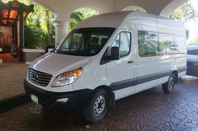 Transfer from Cancun Airport to Playa del Carmen - The Sum Up