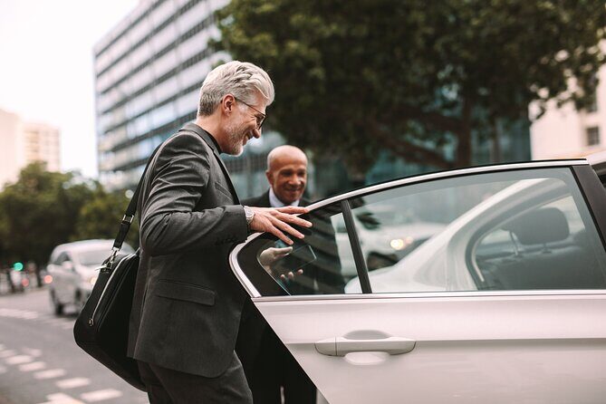 Transfer from London Stansted Airport to Central London - Who Should Book This Transfer?