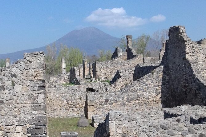 Transfer From Naples/area to Amalfi coast with 2hr stop in Pompei - Key Points