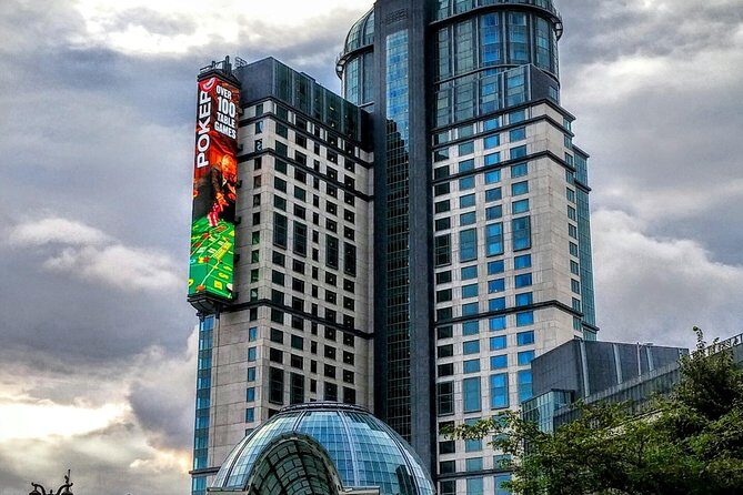 Transfer from Niagara Falls,Canada to Buffalo Niagara Int Airport (BUF) - The Vehicle and Amenities