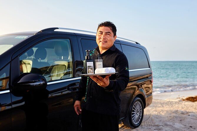 Transfer in Luxury Mercedes Benz Minivan - A Detailed Look at the Transfer in a Luxury Mercedes Benz Minivan in Cancun