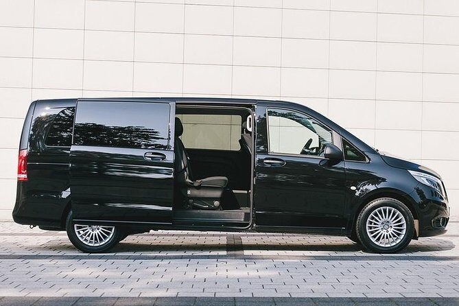 Transfer in Luxury Mercedes Benz Minivan - FAQ