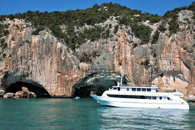 Transfer to the Bue Marino Caves and Cala Luna - Exploring the Itinerary in Detail