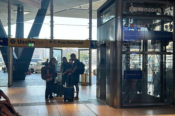 Transfers Airport, port, train, hotel in Naples - What to Expect on the Day