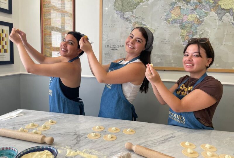 Trastevere Pasta Masterclass with Foodies from Rome - Key Points