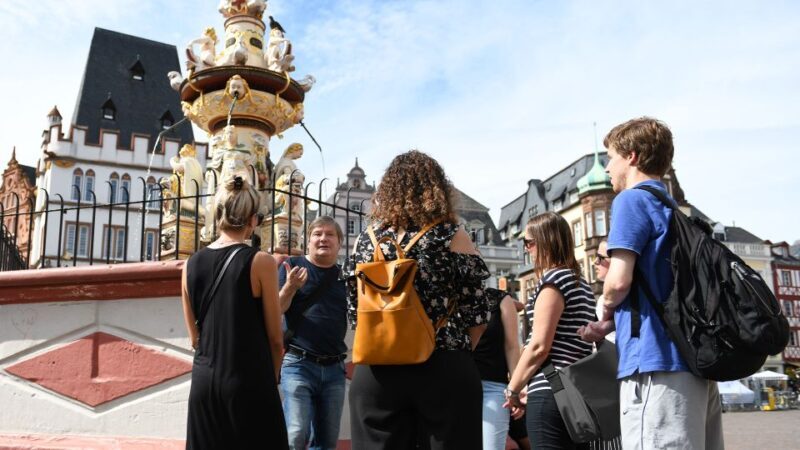 Trier: Guided Old Town Highlights and History Walking Tour - Exploring Trier’s Old Town in 1.5 Hours