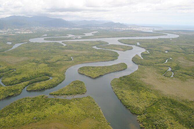 Trinity Inlet Self-Drive Pontoon Boat Hire in Cairns - FAQ