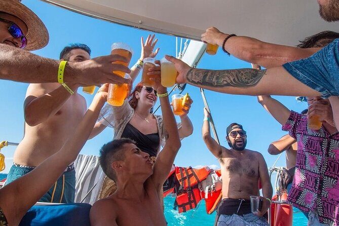 Trip to Isla Mujeres by Catamaran, with snorkeling and drinks - An In-Depth Look at the Catamaran Tour to Isla Mujeres