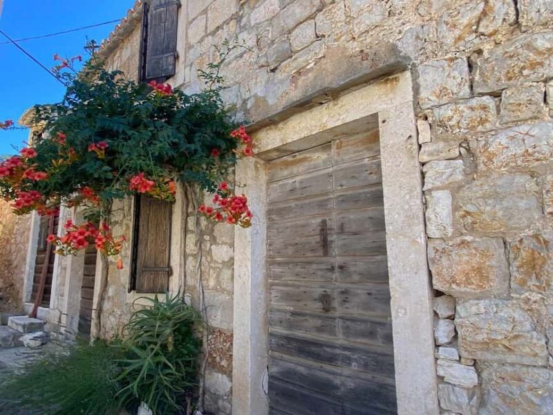 Trogir: Blue Lagoon, Maslinica, and Solinska Bay Boat Tour - An In-Depth Look at the Tour Experience
