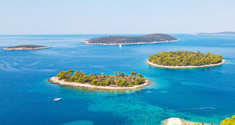 Trogir: White Lagoon, Maslinica & Blue Lagoon Speedboat Tour - FAQ