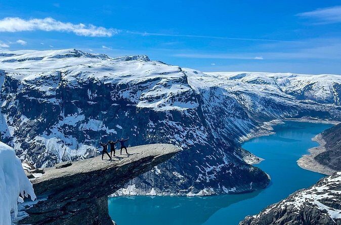Trolltunga Winter Day Hike - FAQ
