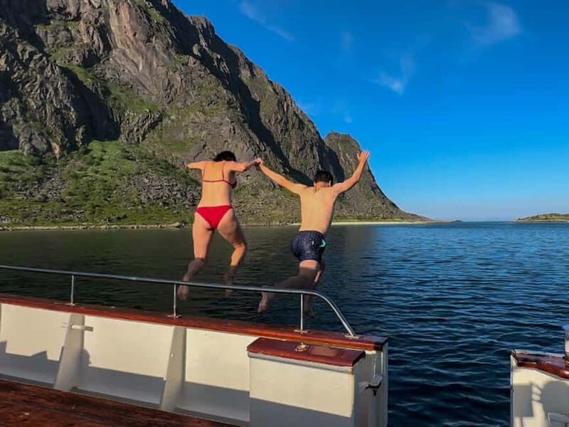 Tromsø: Midnight Sun Evening Cruise with Hot Tub - An In-Depth Look at the Tromsø Midnight Sun Cruise
