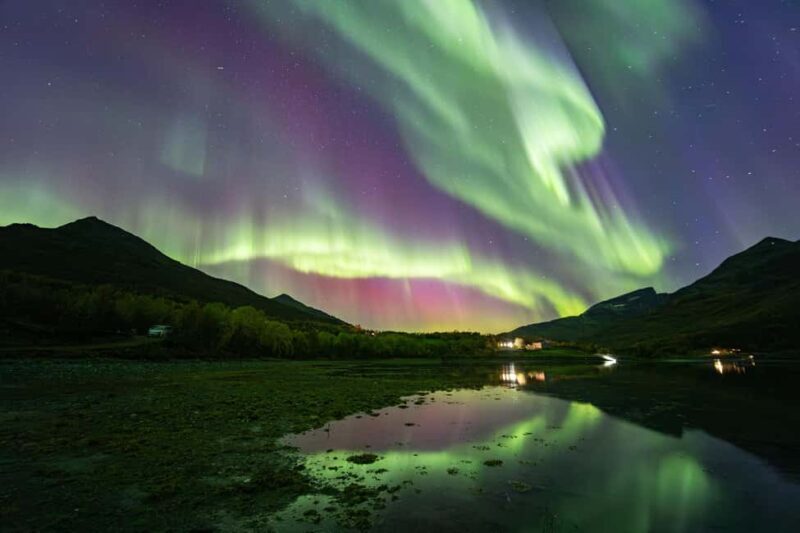 Tromsø: Northern Lights Hunt with Photos and Hot Food - Setting Up Camp and Photography
