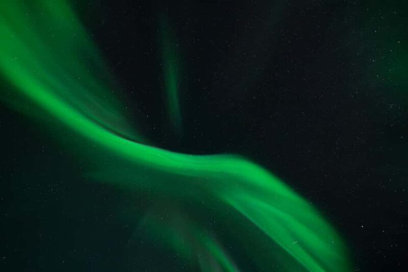 Tromsø: Northern Lights in a Minivan with Free Photos and a Hot Meal - Key Points