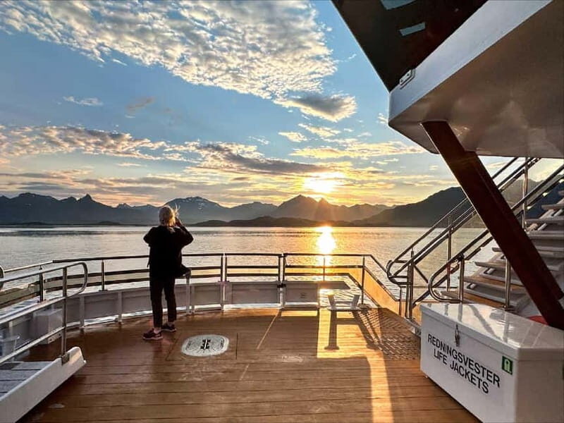 Tromsø: Summer Arctic Light Cruise with a Guide - FAQ