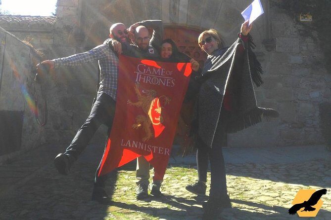 TRON OF THRONES GUIDED VISIT! We are not encyclopedias with legs! - FAQ