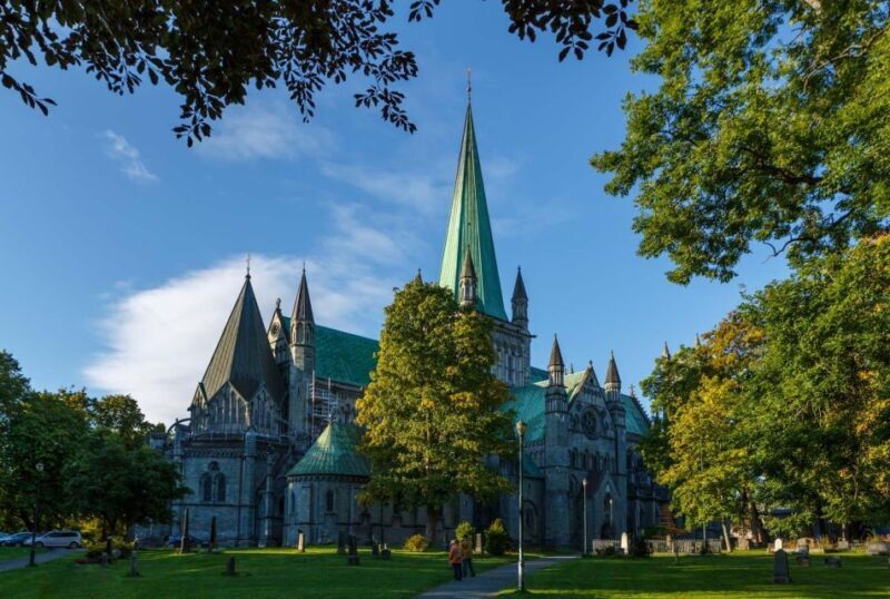 Trondheim: City Highlights Bus and Walking Tour - Key Points