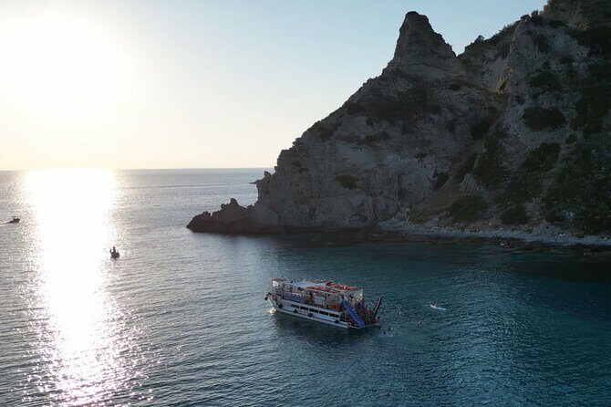 Tropea - Capo Vaticano sunset boat tour with aperitif - Who Should Consider This Tour?