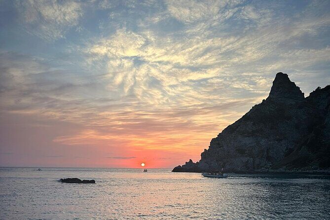 Tropea - Capo Vaticano: Sunset Cruise with aperitif - Key Points