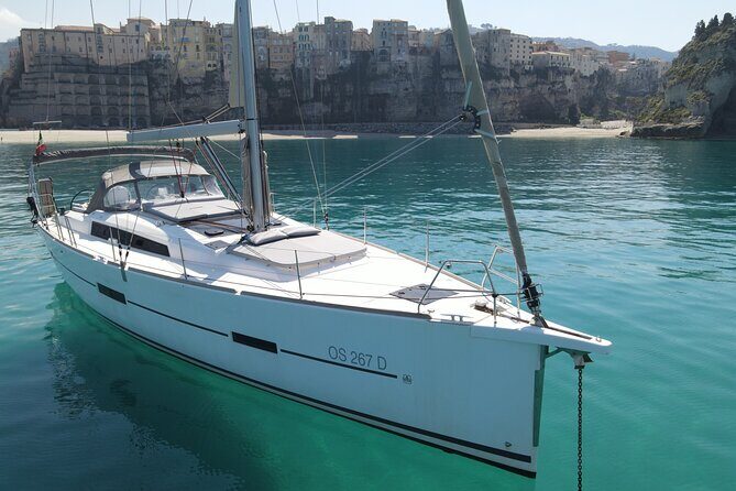 Tropea, Exclusive tour 15-meter Sailing Boat - 4h with Aperitif - Introduction