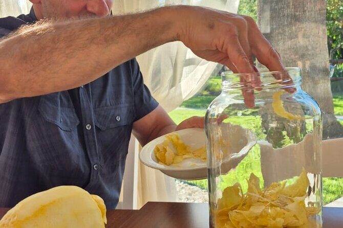 Tropea Lemon Experience - The Limoncello Hands-On Experience